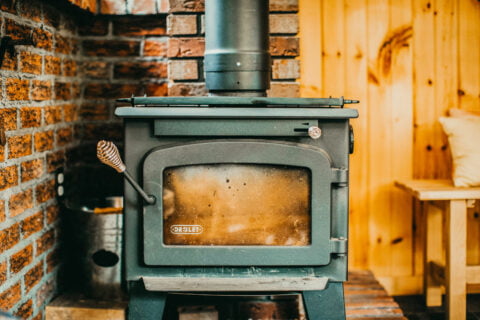 Die 5 besten Miniholzöfen für Camper und Tiny Houses